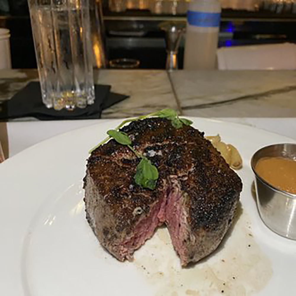 A Celebrity Magnet: Hunt & Fish Club: New York’s Hottest Restaurant ...