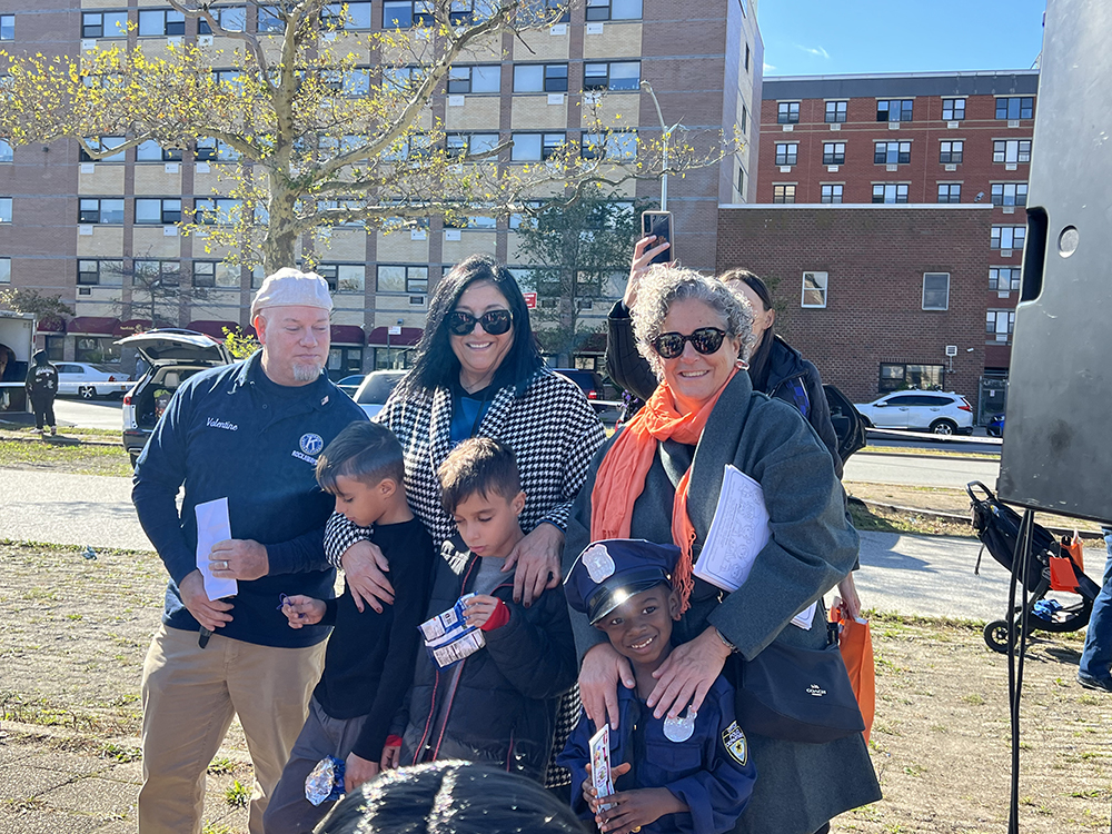 100th Precinct Celebrates Halloween – THE ROCKAWAY TIMES